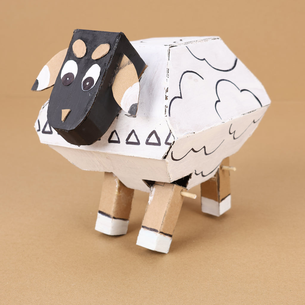 Cardboard Cutting – Cut Safe, Create Wild with BEAVERBOT!