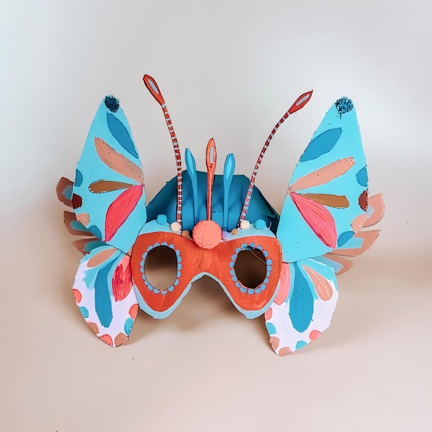 Cardboard Cutting – Cut Safe, Create Wild with BEAVERBOT!